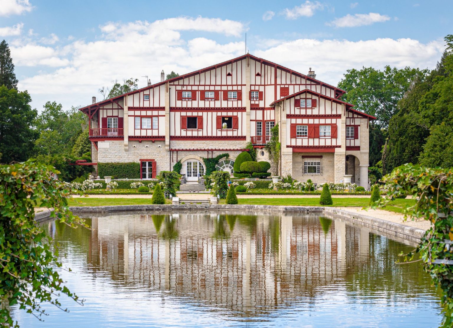 L'histoire de la Villa Arnaga d'Edmond Rostand à Cambo-les-Bains - Pays ...